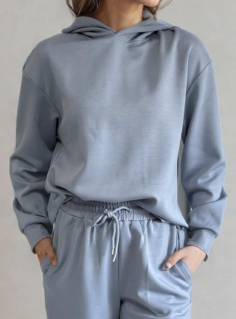 Carmen LUXEflow Hoodie Sky – PRIV Collections